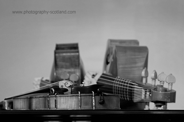 Playing reels - Edinburgh fiddle class